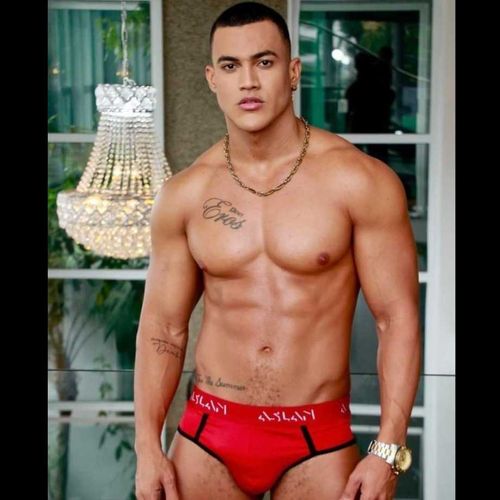 Jhon Ramos 23 CM / Top 2% - jhonramosof OnlyFans