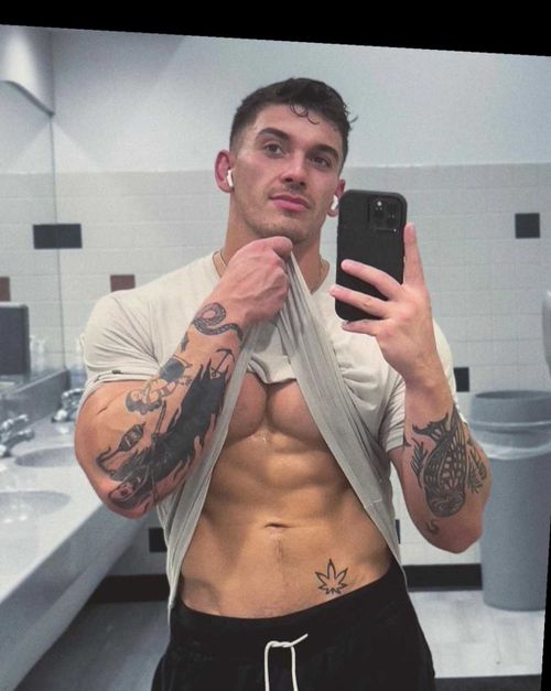 Raphael - raphaelsplayground2 OnlyFans