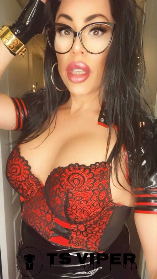 𝒦𝒾𝓉𝓉𝓎😽💚🖤 - kittenkittykit OnlyFans